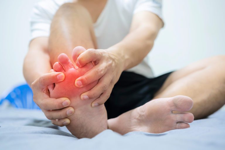 Second Toe Pain - Causes & Best Treatment Options in 2023