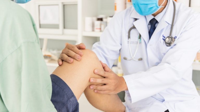 Knot on the Knee: Causes, Symptoms, and Treatment Options